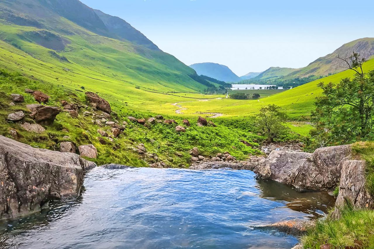 Buttermere Infinity Pool - how to get to this hidden gem in the Lake ...