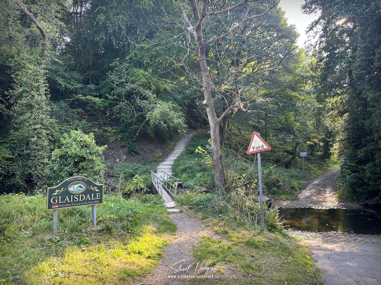 Egton Bridge walk to Beggars Bridge along the River Esk near Whitby ...