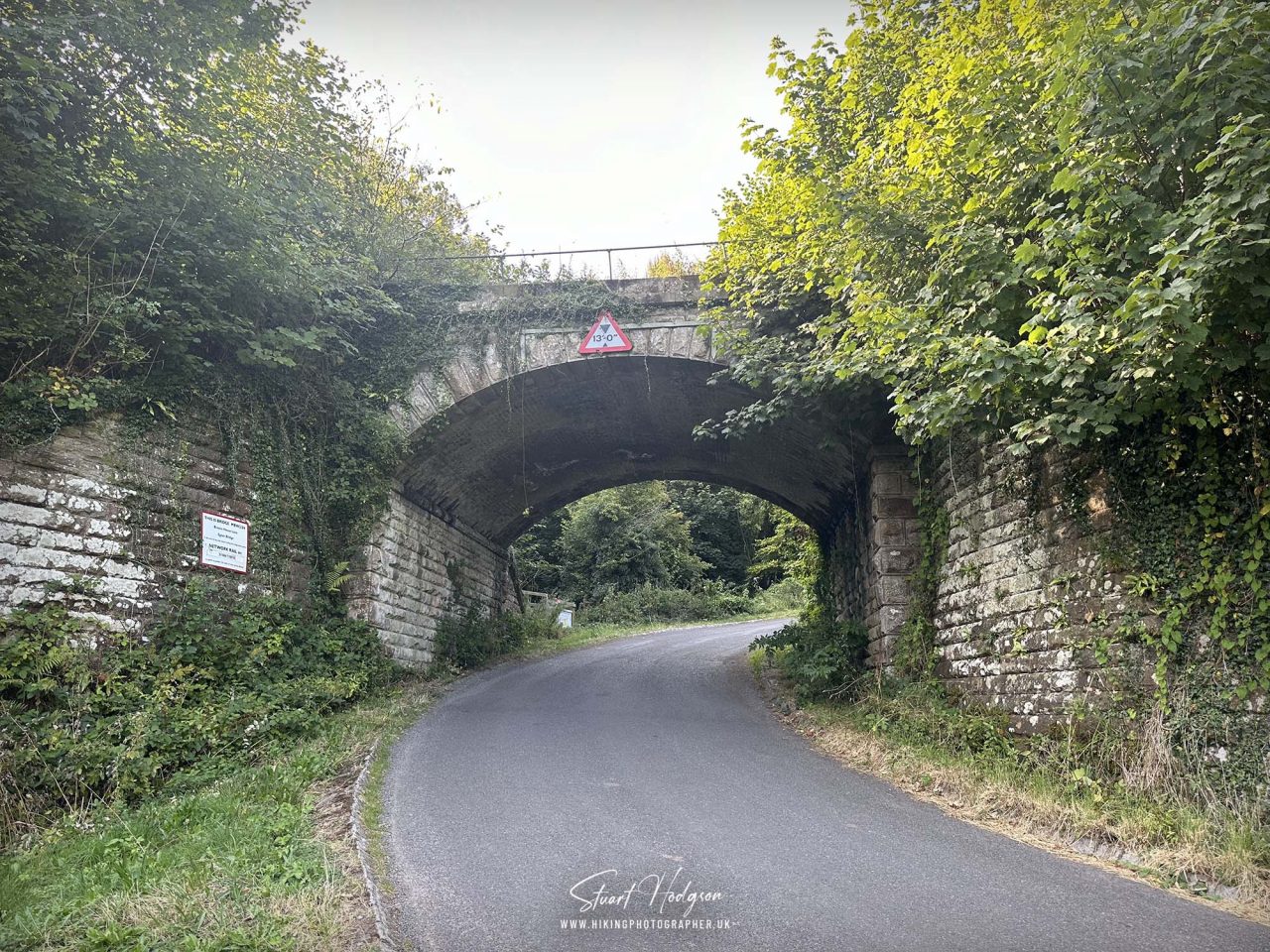 Egton Bridge walk to Beggars Bridge along the River Esk near Whitby ...