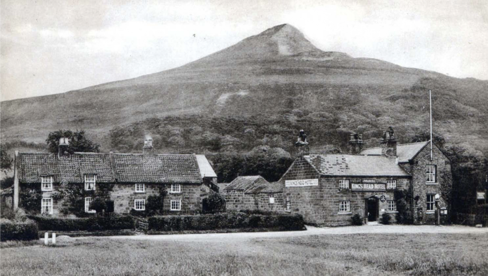 3 Best Roseberry Topping walk routes with the best views, near Teesside ...